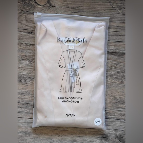 Intimates & Sleepwear | Nib Pink Satin Kimono Robe | Poshmark